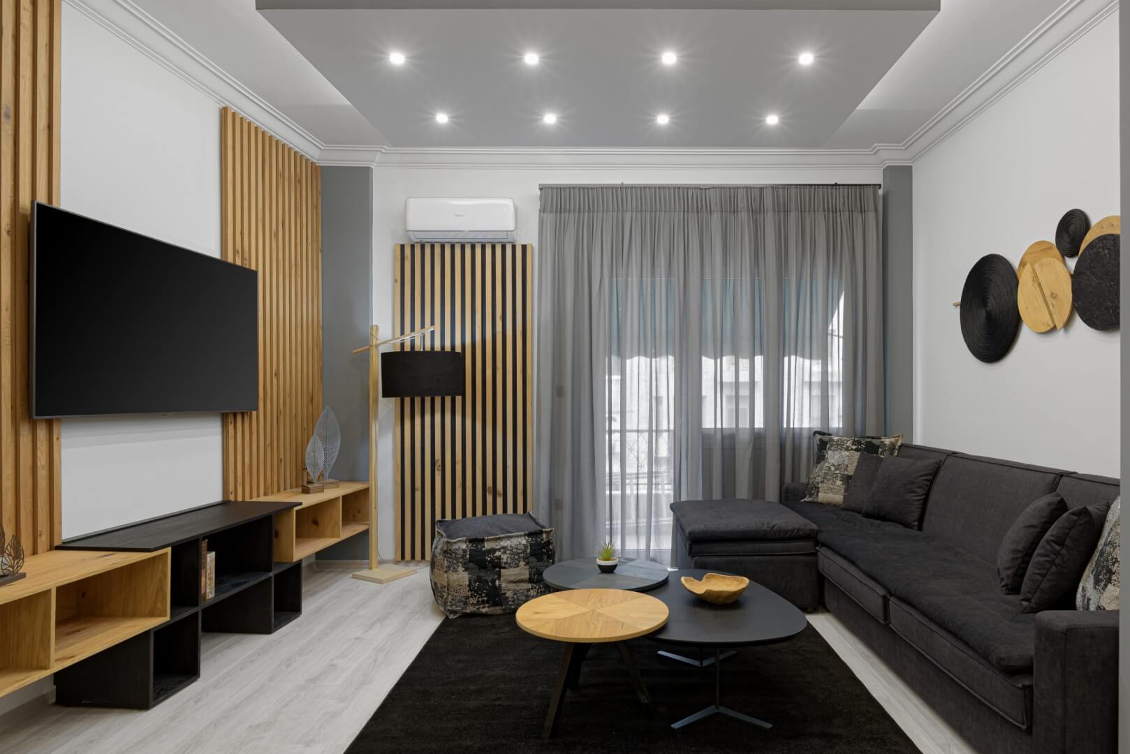 Acropolis Deluxe Apartment - Bill and John